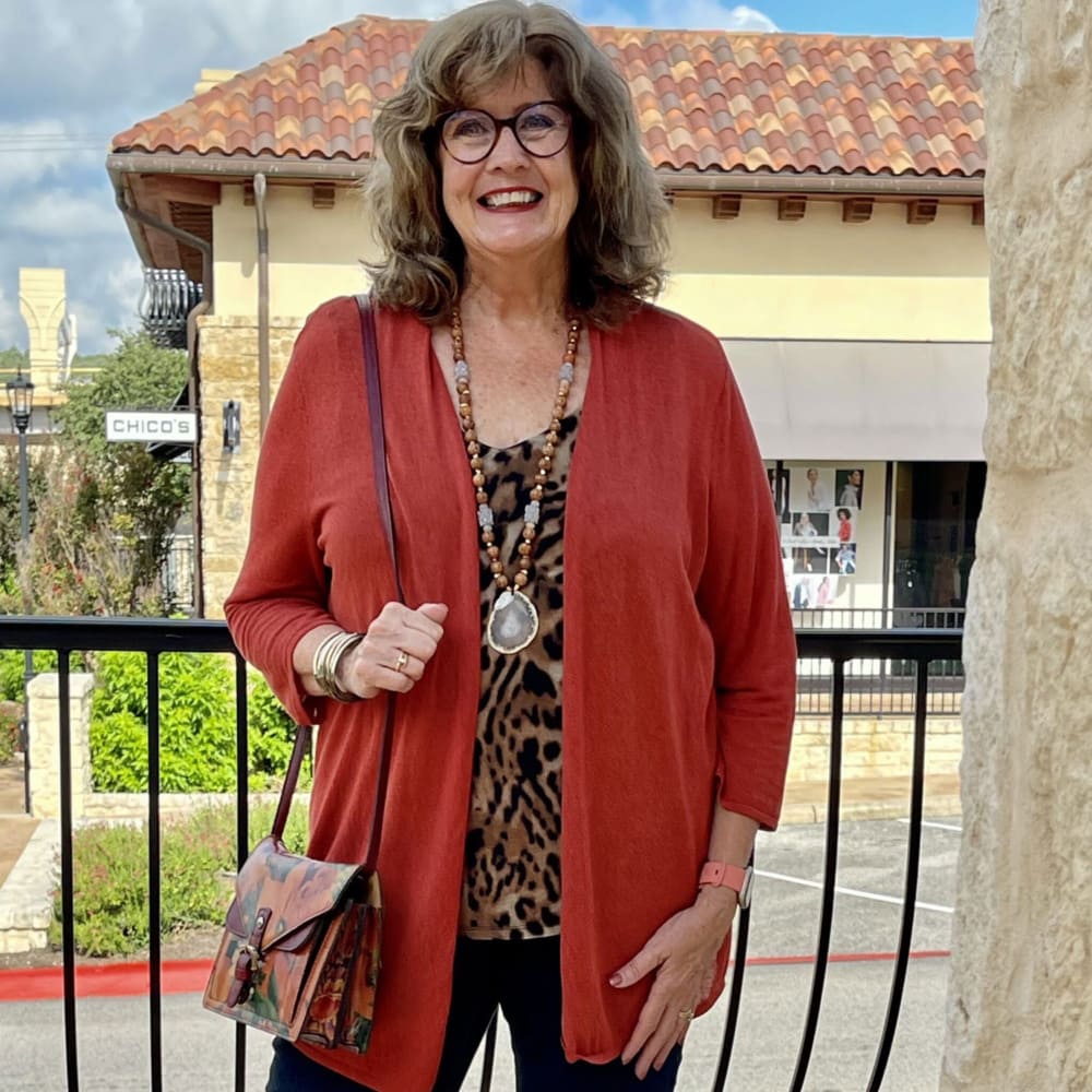 Meet a Stylish 68-year-old blogger with a heart as big as Texas - Cindy ...