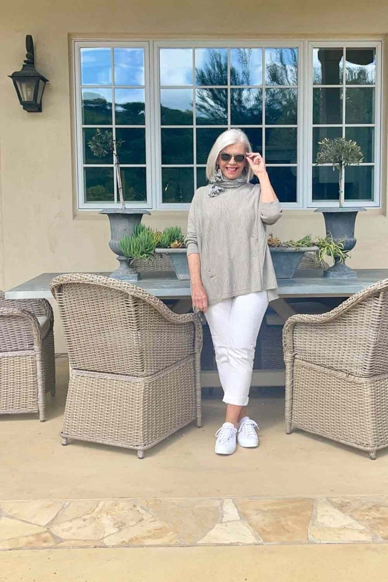 Chic Sneaker Styles that Women Over 50 can Actually Wear - Cindy ...